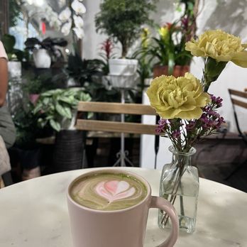 REMI43 FLOWER & COFFEE - Updated November 2024 - 356 Photos & 155 ...