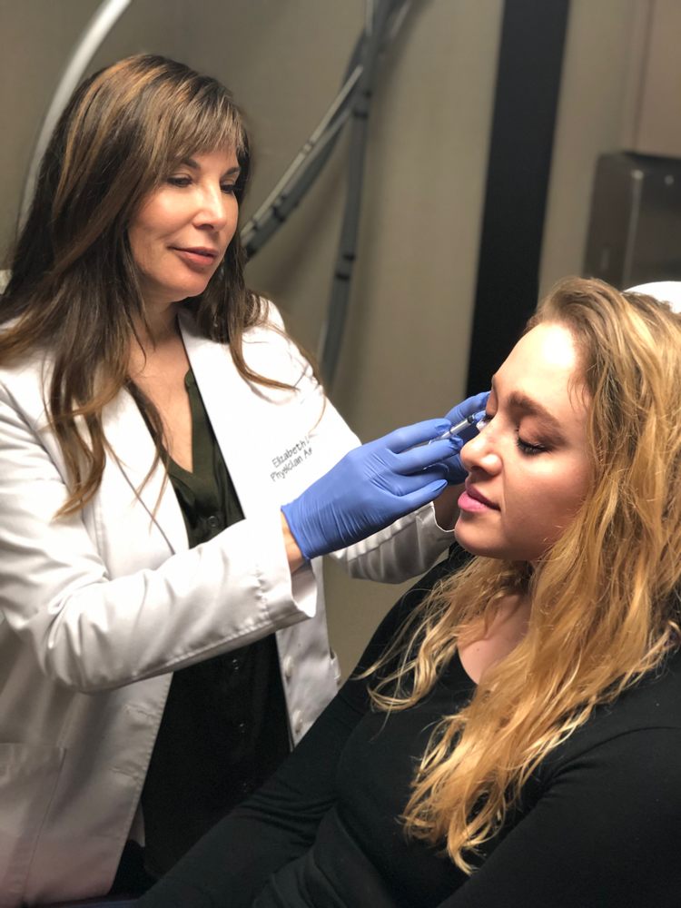 ELIZABETH LONGO, PA-C - Updated October 2025 - 35 Reviews - 29525 ...