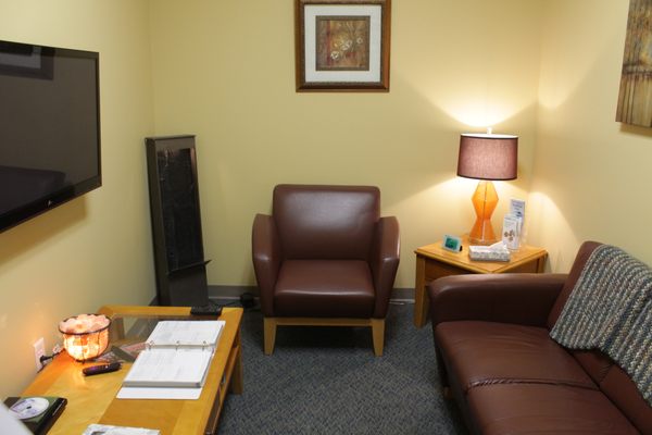 TAMPA EYE LASER CENTER - DAVID LEACH , MD - Updated October 2025 - 10 ...