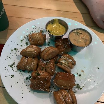 RECESS BEER GARDEN - Updated June 2025 - 329 Photos & 399 Reviews ...