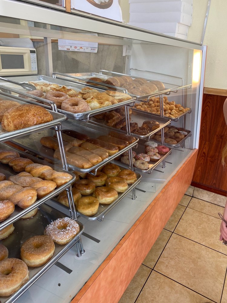 SUPREME DONUTS - Updated October 2025 - 37 Photos & 69 Reviews - 208 W ...