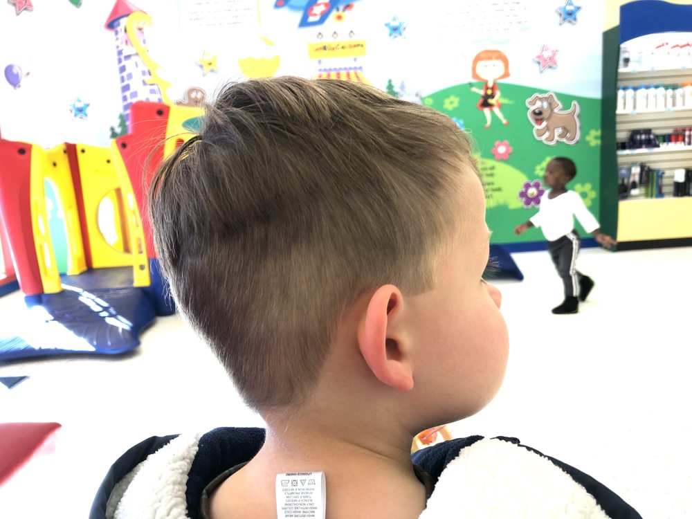 CLASSIC BARBER SHOP - 20 Photos & 40 Reviews - 422 E Williams St, Apex ...