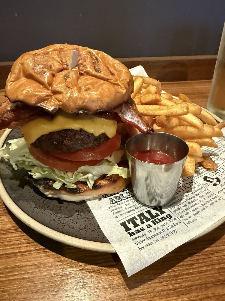 CUSTOMS HOUSE BAR - Updated December 2025 - 85 Photos & 21 Reviews - 19 ...