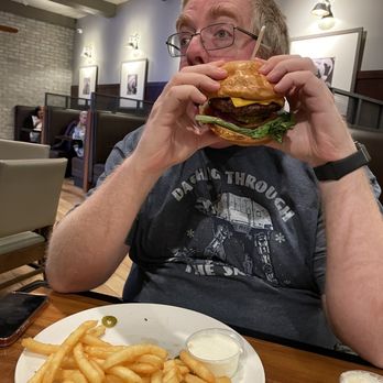 WINCHELL’S PUB & GRILL - Updated June 2025 - 78 Photos & 135 Reviews ...