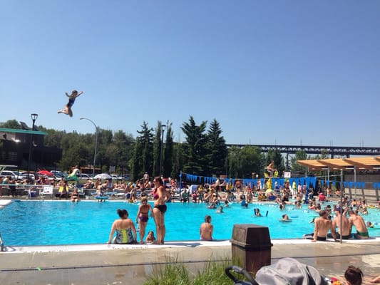 QUEEN ELIZABETH OUTDOOR POOL & KINSMEN SPRAY PARK - Updated November ...