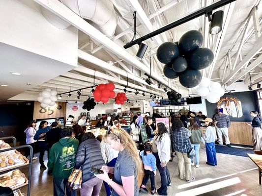 85°C BAKERY CAFE-ARROWHEAD RANCH - Updated December 2025 - 137 Photos ...