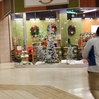 MAGNOLIA MALL - Updated December 2025 - 33 Photos & 11 Reviews - 2701 ...