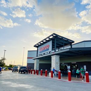 COSTCO - Updated June 2025 - 128 Photos & 42 Reviews - 2201A N IH 35 ...