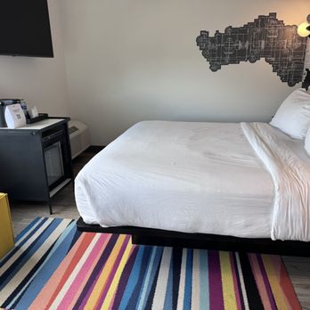 ALOFT ATLANTA AT THE BATTERY ATLANTA - Updated December 2025 - 90 ...