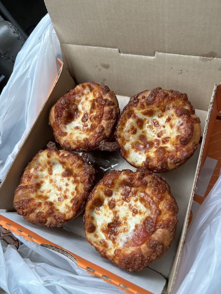 LITTLE CAESARS - Updated July 2024 - 10 Photos & 29 Reviews - 11785 ...