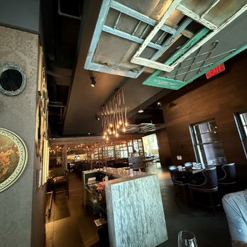 FIXE AUSTIN’S SOUTHERN HOUSE - Updated December 2025 - 1371 Photos ...