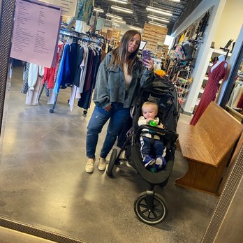 AMANDA’S EXCHANGE - Updated January 2025 - 101 Photos & 88 Reviews - 715 E Carmel Dr, Carmel ...