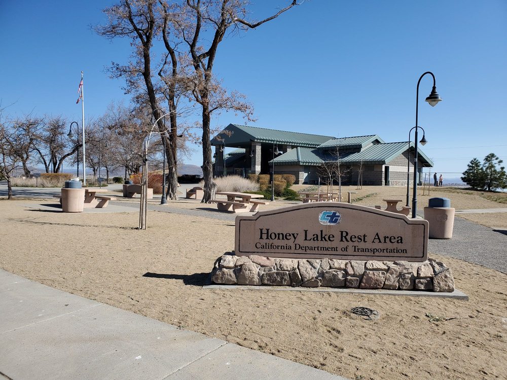 HONEY LAKE REST AREA - Updated March 2025 - 26 Photos - US Hwy 395 ...