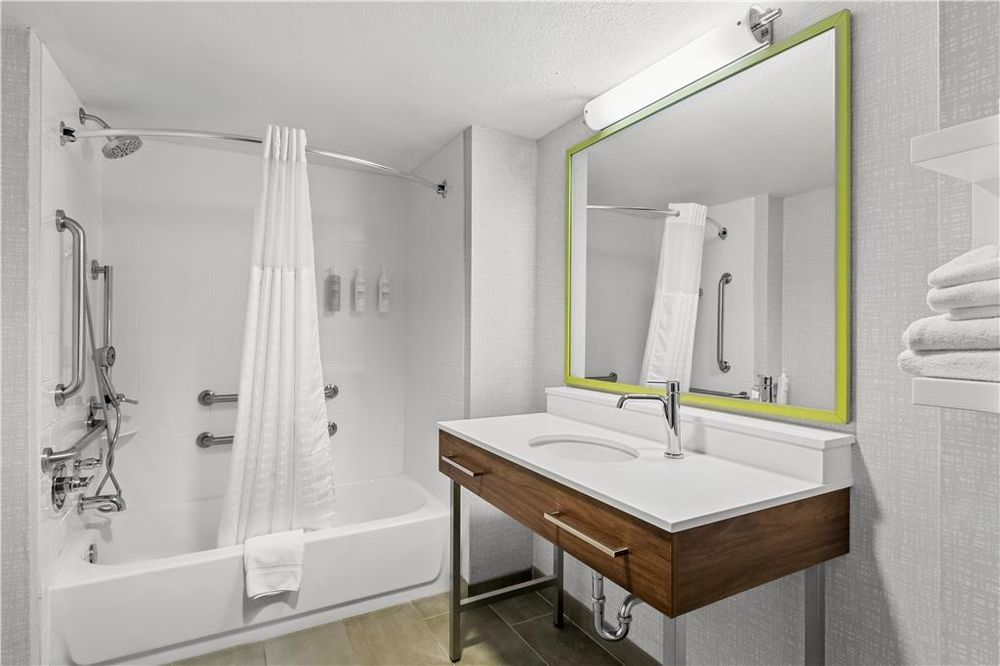 HAMPTON INN & SUITES PHOENIX/GILBERT - Updated December 2025 - 217 ...