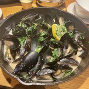 MUSSEL BAR & GRILLE - ARLINGTON - 662 Photos & 690 Reviews - 800 N ...