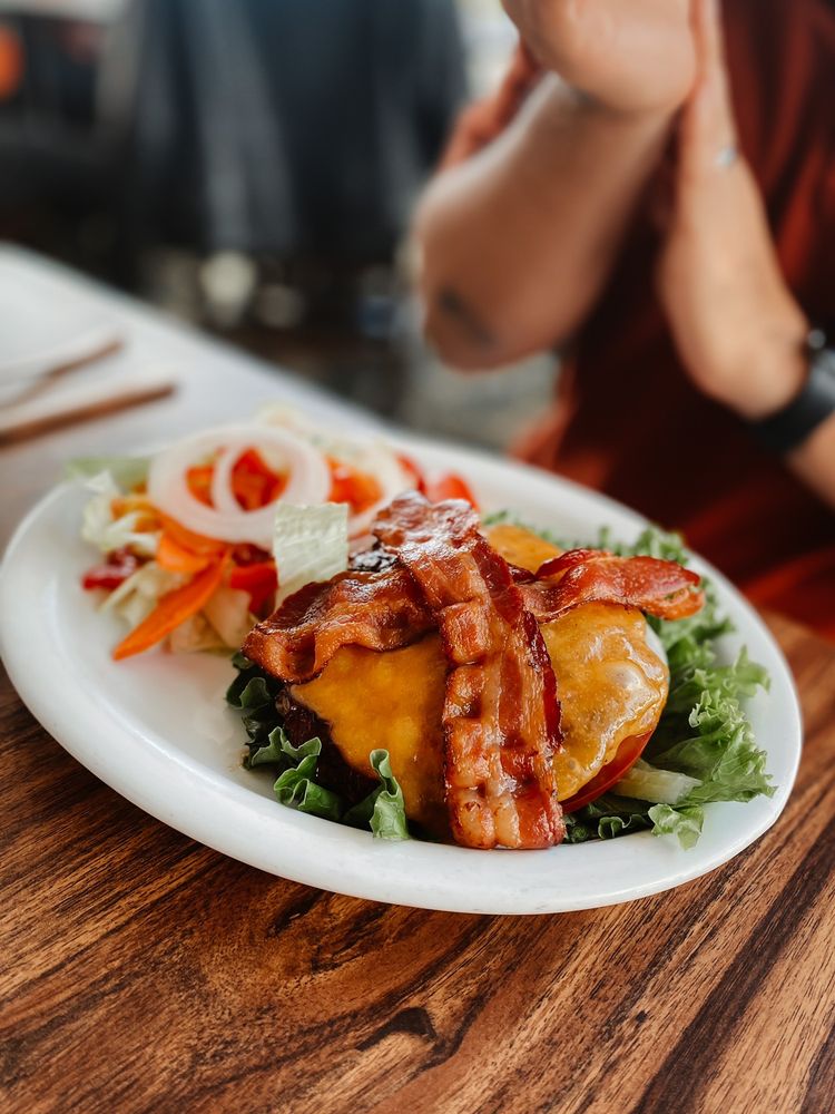 PUKALANI CLUB HOUSE RESTAURANT & BAKERY - Updated November 2024 - 182 ...