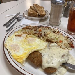 LANCERS RESTAURANT - 510 Photos & 546 Reviews - 697 N Victory Blvd ...