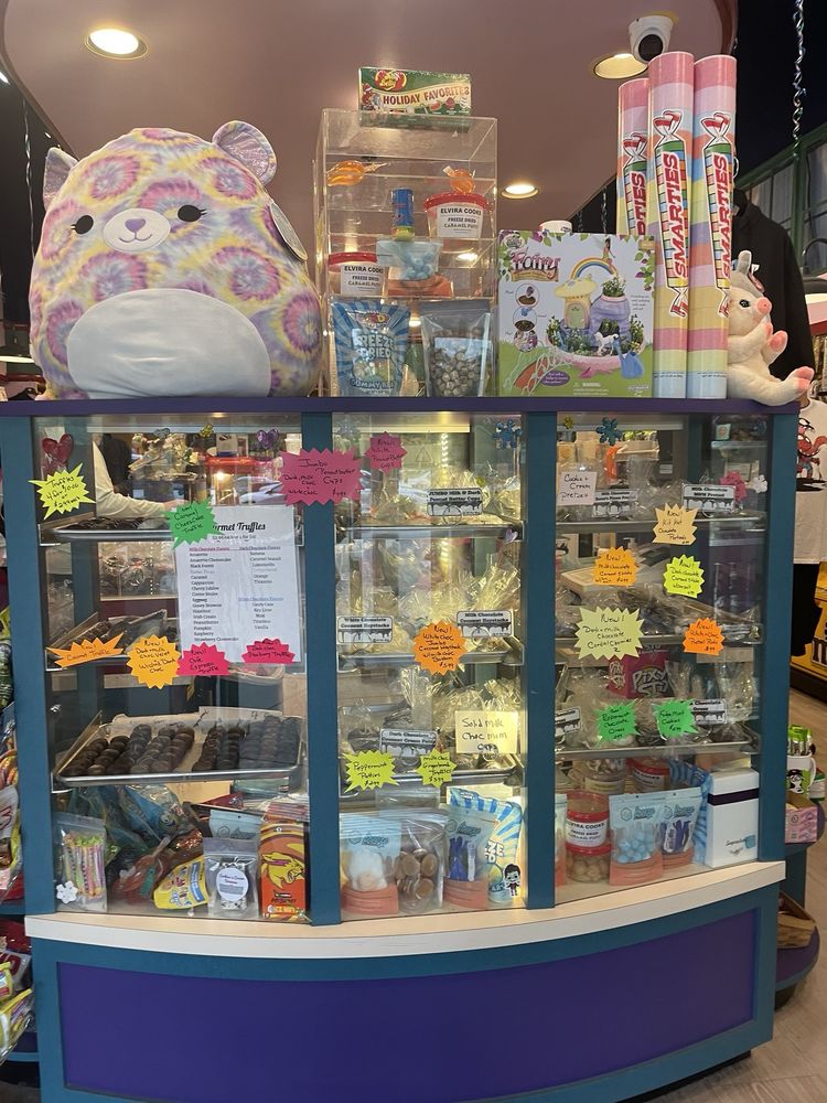 CANDY WORKS - Updated June 2024 - 20 Killingworth Turnpike, Clinton ...