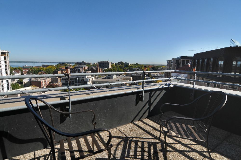 EMBASSY APARTMENTS - Updated May 2026 - 15 Reviews - 505 University Ave ...
