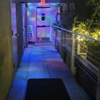 DARLING AVIARY - Updated April 2025 - 870 Photos & 677 Reviews - 712 K ...