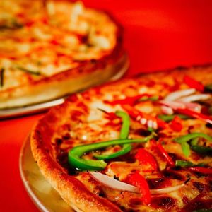 UPPER CRUST WOOD FIRED PIZZA - Updated October 2025 - 389 Photos & 323 ...