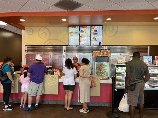 RED RIBBON BAKESHOP - Updated March 2025 - 353 Photos & 160 Reviews ...