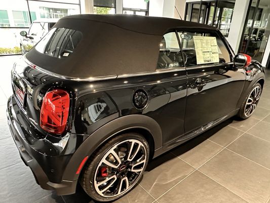 MINI OF UNIVERSAL CITY - Updated September 2025 - 174 Photos & 838 ...