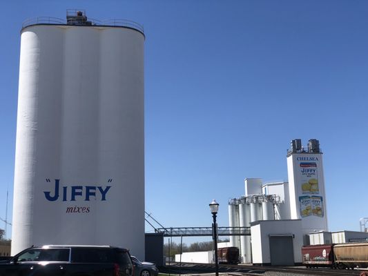 JIFFY MIX - Updated October 2025 - 28 Photos & 23 Reviews - 201 W North ...