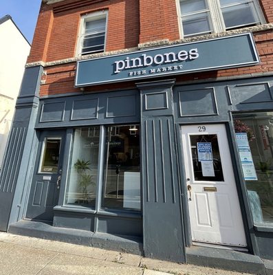 PINBONES FISH MARKET - Updated December 2025 - 21 Photos - 29 King Street W, Dundas, Ontario ...