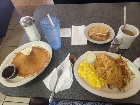 TOPS CAFE - 27 Photos & 48 Reviews - 718 Wynnewood Village Shp Ctr ...