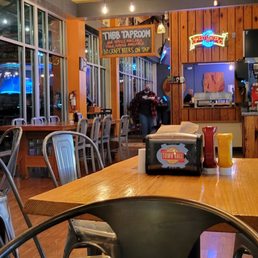 TOWN HALL BURGER & BEER - DURHAM - Updated January 2026 - 538 Photos ...