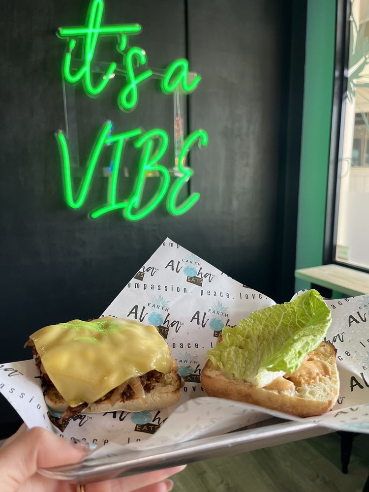 EARTH ALOHA EATS - 43 Photos & 55 Reviews - 1881 S Kihei Rd, Kihei, Hawaii - Vegan - Restaurant ...