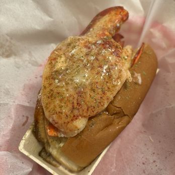 LUKE’S LOBSTER AT ROCKEFELLER CENTER - Updated July 2025 - 105 Photos ...