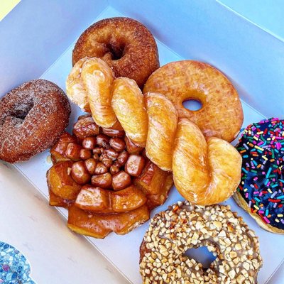 BANBURY CROSS DONUTS - Updated December 2025 - 16 Photos & 42 Reviews ...