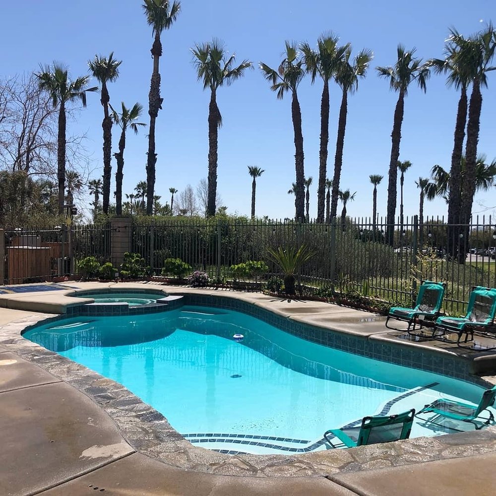 GOOD LIFE POOL SERVICE - Updated May 2024 - 12 Photos - San Bernardino ...