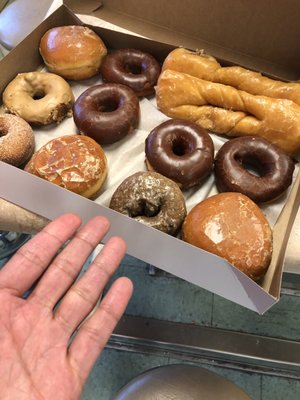 RALPHS DONUT SHOP - 69 Photos & 138 Reviews - 59 S Cedar Ave ...