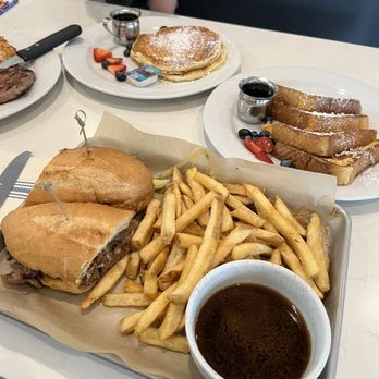 TWOHEY’S RESTAURANT - 853 Photos & 444 Reviews - 424 Fair Oaks Ave ...