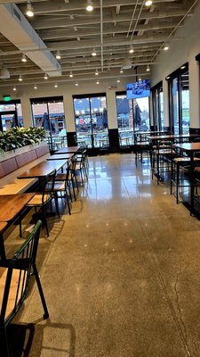 SHAKE SHACK LIBERTY CENTER - Updated December 2025 - 56 Photos & 107 ...