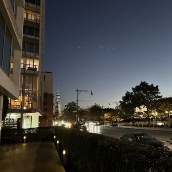 PERRY ST - Updated August 2025 - 1722 Photos & 1027 Reviews - 176 Perry ...