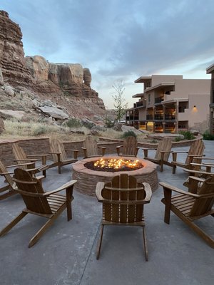 BLUFF DWELLINGS RESORT - Updated June 2024 - 86 Photos & 35 Reviews ...