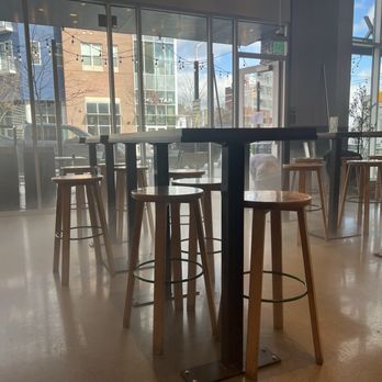 SHAKE SHACK DOWNTOWN INDIANAPOLIS - Updated December 2025 - 102 Photos ...