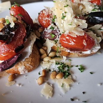 EPULO BISTRO - Updated July 2025 - 523 Photos & 552 Reviews - 190 ...