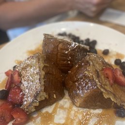 BROKEN YOLK CAFE - Updated July 2025 - 4290 Photos & 4099 Reviews ...
