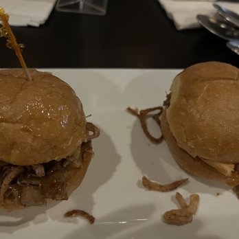 ELLIOTT’S ON CONGRESS - 258 Photos & 274 Reviews - 135 E Congress St ...