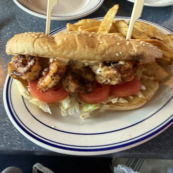 HANK’S GARAGE & GRILL - Updated April 2025 - 71 Photos & 18 Reviews ...