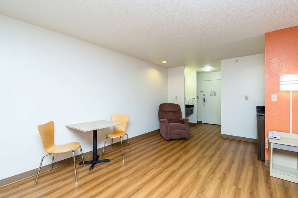 MOTEL 6 - Updated March 2025 - 61 Photos & 10 Reviews - 2343 Logan Ave ...