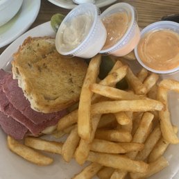 BENJI’S DELI & RESTAURANT - Updated January 2026 - 227 Photos & 252 ...