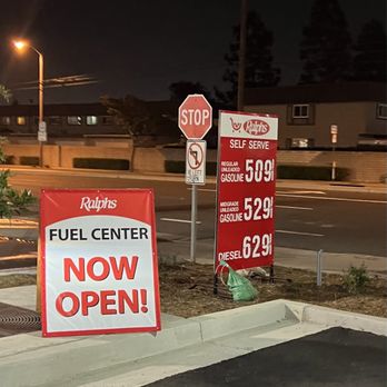 RALPHS FUEL CENTER - Updated November 2025 - 35 Photos - 4001 Ball Rd ...