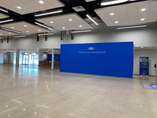 COURTESY FORD - Updated May 2026 - 30 Photos - 2005 Krenzien Dr ...