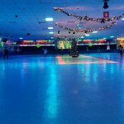 BEAR CREEK ROLLER RINK - 31 Photos & 39 Reviews - Skating Rinks - 5210 ...